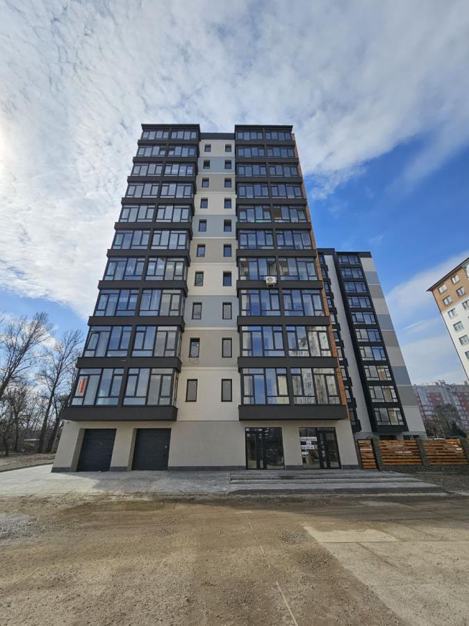 Комерційна нерухомість в ЖК Світанок